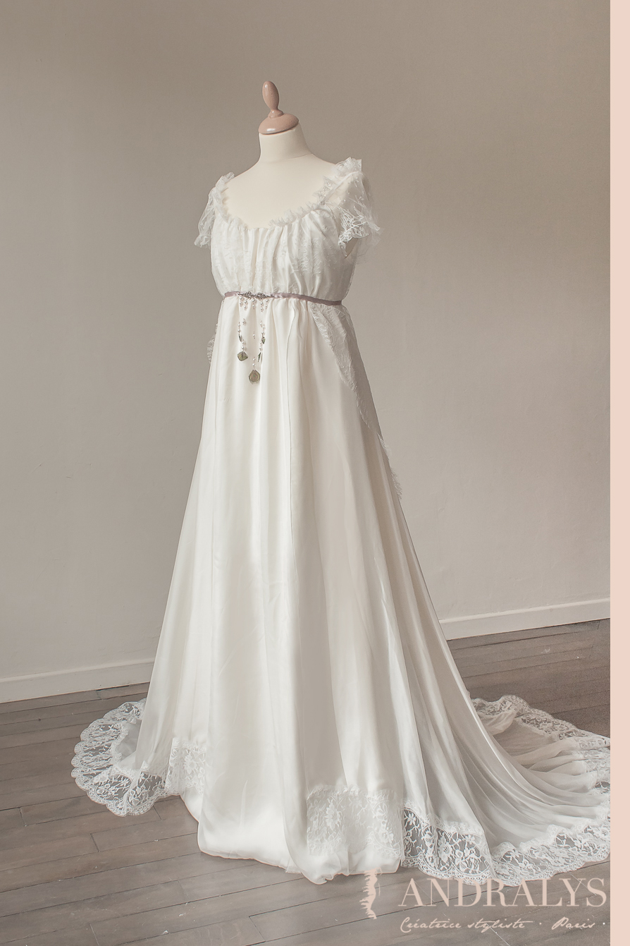 Robe de mariée empire